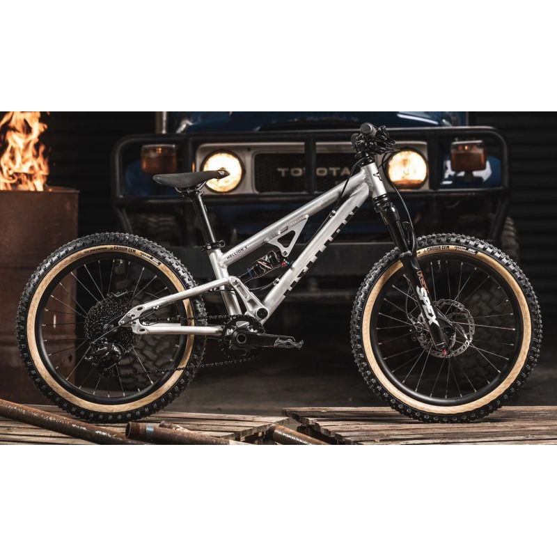 EARLY RIDER HELLION X20 (2025)